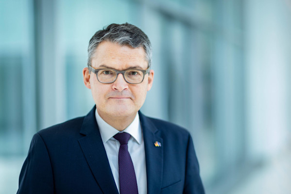 Nato-Bündnisfall oder doch Frieden? Zeichen der Deeskalation in Nahost ...